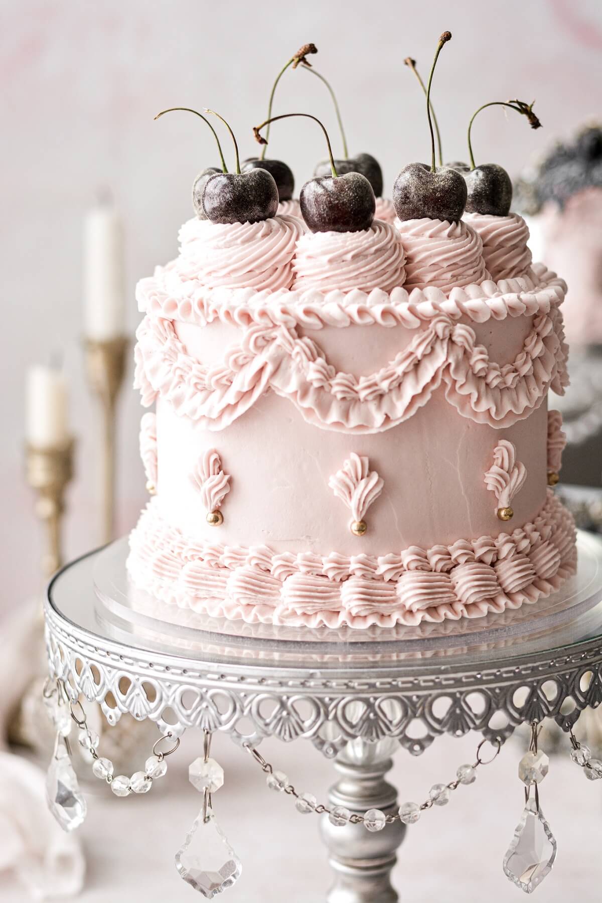 ابتكارات متميزة لتقديم تقليعات الكيك في حفلات الزفاف 2023 - مجلة هي